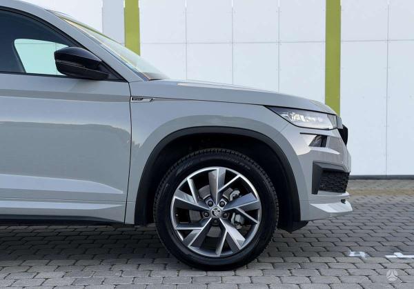 Grey Skoda Kodiaq 2022 in Taurage, with an engine capacity of 1.97 L and mileage of 228 thousand km for 21300 €, photo 10 on AUTOMOTO.COM.LV