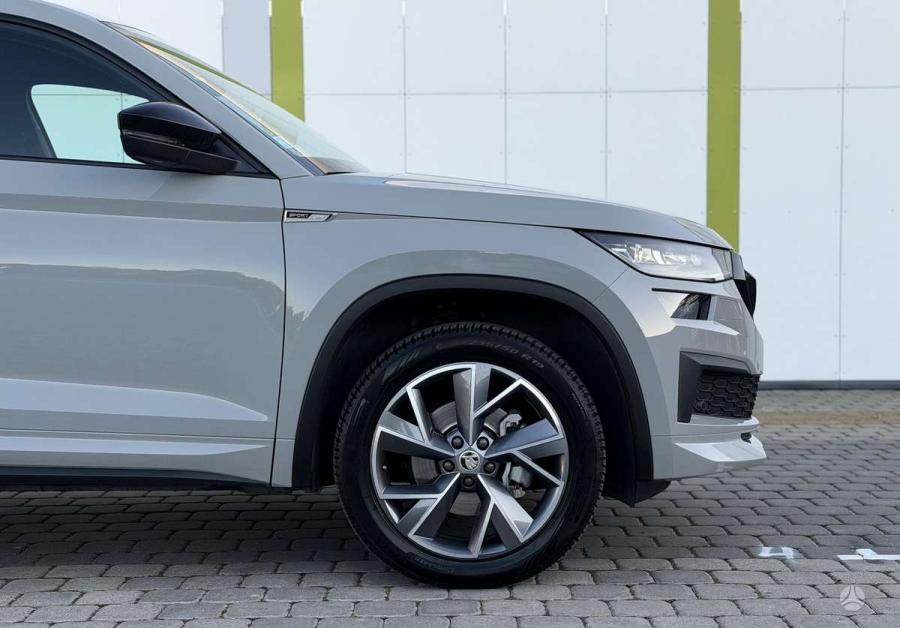 Серый Шкода Kodiaq 2022 в Таураге, объемом двигателя 1.97 л и пробегом 228 тыс. км за 21300 €, фото 11 на AUTOMOTO.COM.LV