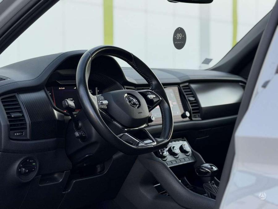 Серый Шкода Kodiaq 2022 в Таураге, объемом двигателя 1.97 л и пробегом 228 тыс. км за 21300 €, фото 31 на AUTOMOTO.COM.LV
