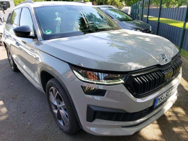 Серый Шкода Kodiaq 2022 в Вильнюс, объемом двигателя 1.97 л и пробегом 155 тыс. км за 27700 €, фото 2 на AUTOMOTO.COM.LV