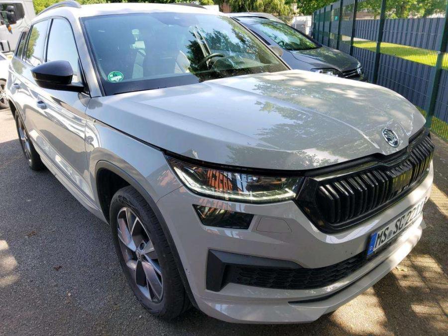 Pelēks Skoda Kodiaq 2022 Viļņa, ar dzinēja tilpumu 1.97 L un nobraukumu 155 tūkst. km par 27700 €, foto 3 vietnē AUTOMOTO.COM.LV