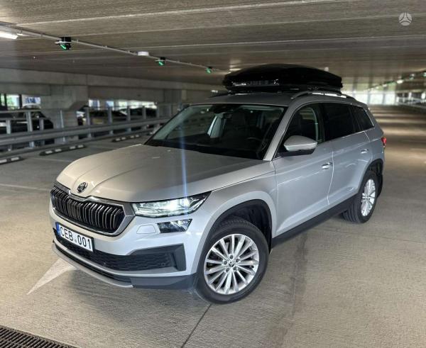 Grey Skoda Kodiaq 2022 in Vilnius, with an engine capacity of 1.97 L and mileage of 93 thousand km for 28900 €, photo 2 on AUTOMOTO.COM.LV