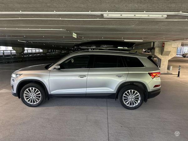 Grey Skoda Kodiaq 2022 in Vilnius, with an engine capacity of 1.97 L and mileage of 93 thousand km for 28900 €, photo 5 on AUTOMOTO.COM.LV