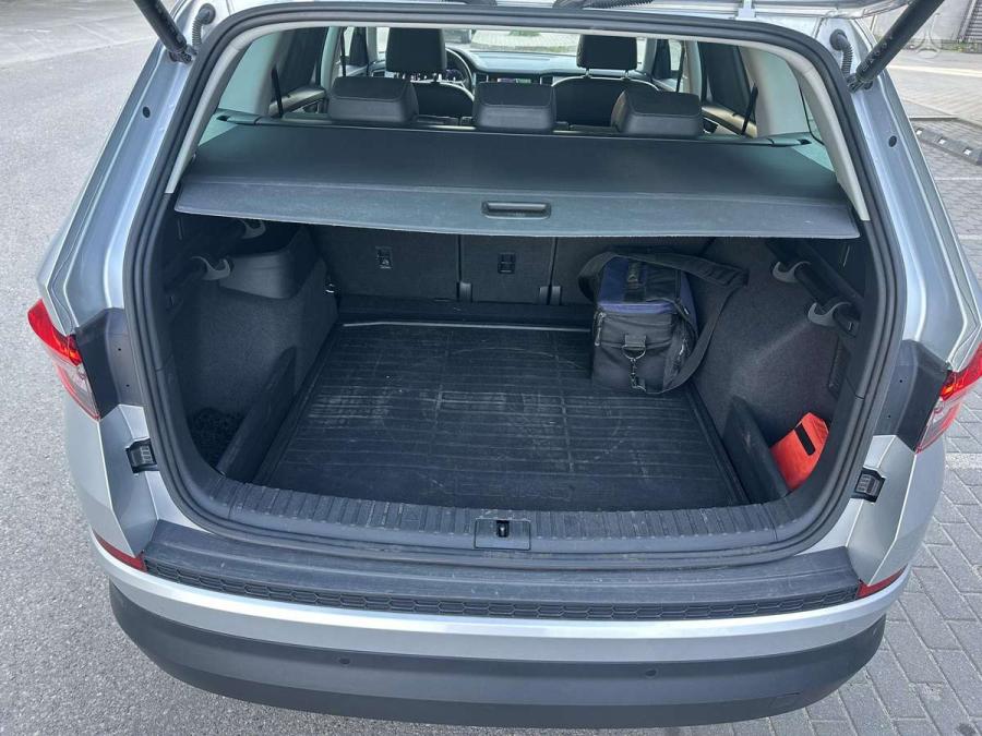 Серый Шкода Kodiaq 2022 в Вильнюс, объемом двигателя 1.97 л и пробегом 93 тыс. км за 28900 €, фото 25 на AUTOMOTO.COM.LV