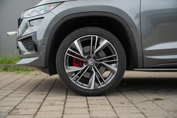 Pelēks Skoda Kodiaq 2022 Viļņa, ar dzinēja tilpumu 2.00 L un nobraukumu 151 tūkst. km par 33750 €, foto 6 vietnē AUTOMOTO.COM.LV