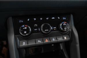 Pelēks Skoda Kodiaq 2022 Viļņa, ar dzinēja tilpumu 2.00 L un nobraukumu 159 tūkst. km par 26900 €, foto 20 vietnē AUTOMOTO.COM.LV