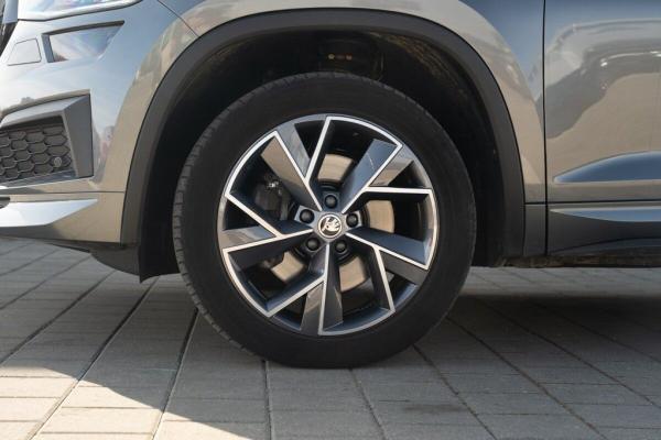 Pelēks Skoda Kodiaq 2022 Viļņa, ar dzinēja tilpumu 2.00 L un nobraukumu 148 tūkst. km par 30900 €, foto 6 vietnē AUTOMOTO.COM.LV