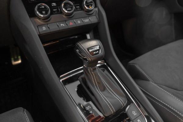 Pelēks Skoda Kodiaq 2022 Viļņa, ar dzinēja tilpumu 2.00 L un nobraukumu 148 tūkst. km par 30900 €, foto 9 vietnē AUTOMOTO.COM.LV
