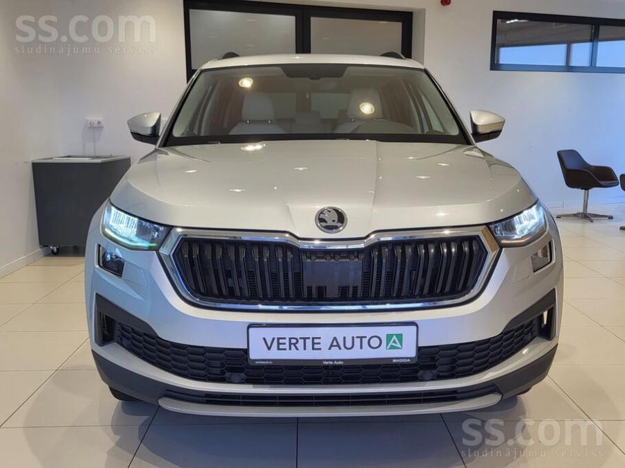 Серый Шкода Kodiaq 2022 в Рига, объемом двигателя 1.50 л и пробегом 119 тыс. км за 21990 €, фото 3 на AUTOMOTO.COM.LV