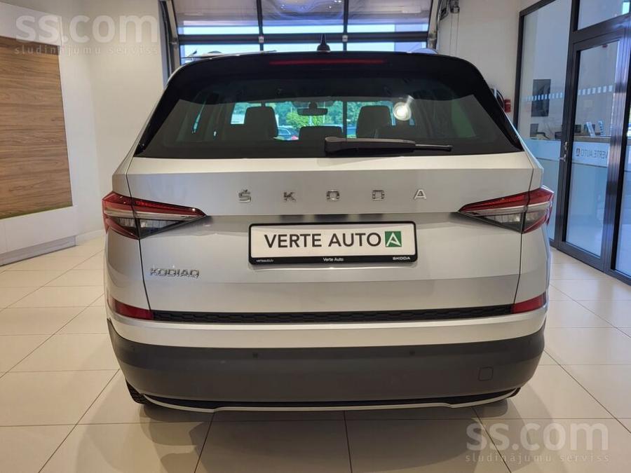 Серый Шкода Kodiaq 2022 в Рига, объемом двигателя 1.50 л и пробегом 119 тыс. км за 21990 €, фото 6 на AUTOMOTO.COM.LV