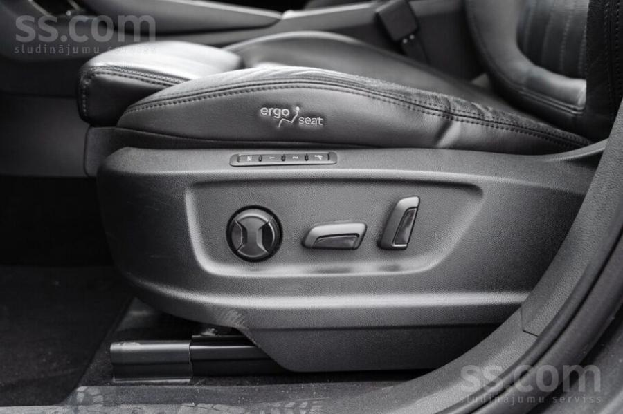 Grey Skoda Kodiaq 2022 in Riga, with an engine capacity of 2.00 L and mileage of 128 thousand km for 32550 €, photo 19 on AUTOMOTO.COM.LV