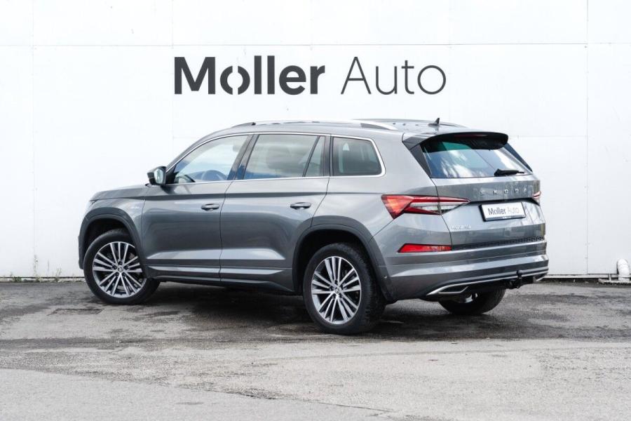 Grey Skoda Kodiaq 2022 in Riga, with an engine capacity of 2.00 L and mileage of 128 thousand km for 32550 €, photo 4 on AUTOMOTO.COM.LV