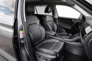 Grey Skoda Kodiaq 2022 in Riga, with an engine capacity of 2.00 L and mileage of 128 thousand km for 32550 €, photo 9 on AUTOMOTO.COM.LV