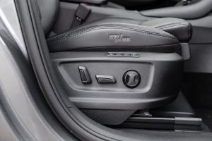 Grey Skoda Kodiaq 2022 in Riga, with an engine capacity of 2.00 L and mileage of 128 thousand km for 32550 €, photo 10 on AUTOMOTO.COM.LV