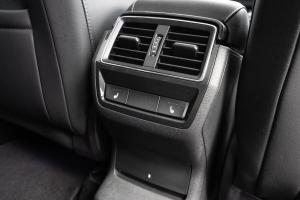 Grey Skoda Kodiaq 2022 in Riga, with an engine capacity of 2.00 L and mileage of 128 thousand km for 32550 €, photo 13 on AUTOMOTO.COM.LV