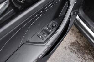 Grey Skoda Kodiaq 2022 in Riga, with an engine capacity of 2.00 L and mileage of 128 thousand km for 32550 €, photo 18 on AUTOMOTO.COM.LV