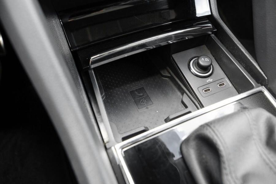 Grey Skoda Kodiaq 2022 in Riga, with an engine capacity of 2.00 L and mileage of 128 thousand km for 32550 €, photo 30 on AUTOMOTO.COM.LV