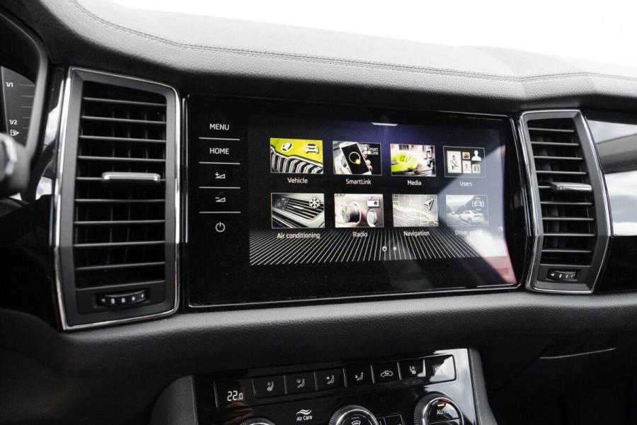 Grey Skoda Kodiaq 2022 in Riga, with an engine capacity of 2.00 L and mileage of 128 thousand km for 32550 €, photo 34 on AUTOMOTO.COM.LV