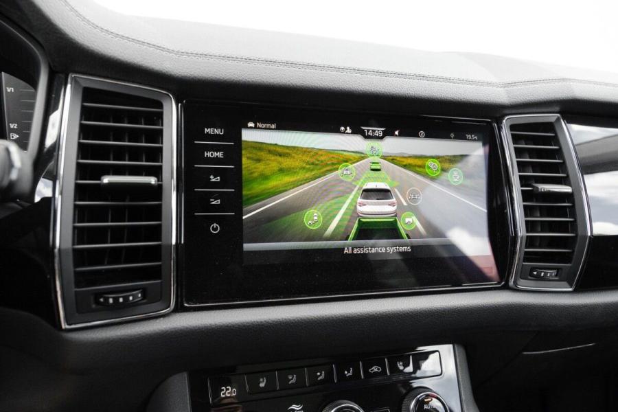Grey Skoda Kodiaq 2022 in Riga, with an engine capacity of 2.00 L and mileage of 128 thousand km for 32550 €, photo 36 on AUTOMOTO.COM.LV