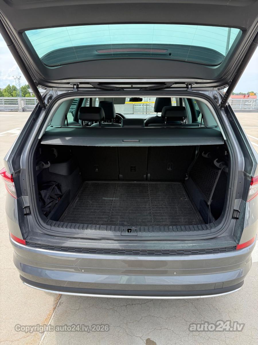 Pelēks Skoda Kodiaq 2022 Tallina, ar dzinēja tilpumu 2.00 L un nobraukumu 97 tūkst. km par 35900 €, foto 6 vietnē AUTOMOTO.COM.LV