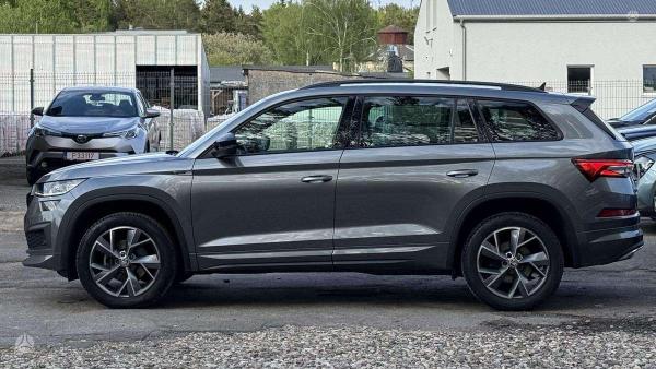 Pelēks Skoda Kodiaq 2022 Viļņa, ar dzinēja tilpumu 1.50 L un nobraukumu 194 tūkst. km par 24990 €, foto 4 vietnē AUTOMOTO.COM.LV