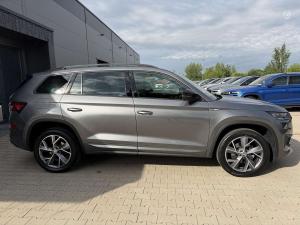 Pelēks Skoda Kodiaq 2022 Šauļi, ar dzinēja tilpumu 1.50 L un nobraukumu 178 tūkst. km par 26990 €, foto 4 vietnē AUTOMOTO.COM.LV