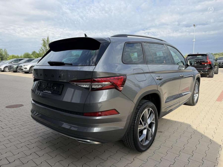 Pelēks Skoda Kodiaq 2022 Šauļi, ar dzinēja tilpumu 1.50 L un nobraukumu 178 tūkst. km par 26990 €, foto 10 vietnē AUTOMOTO.COM.LV