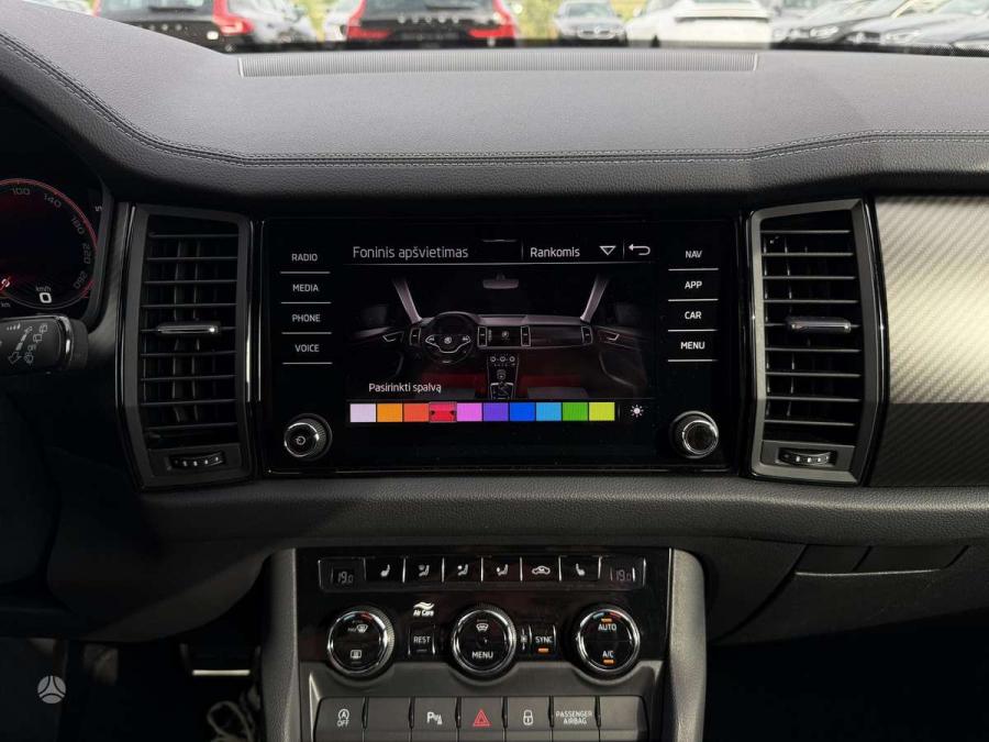 Pelēks Skoda Kodiaq 2022 Šauļi, ar dzinēja tilpumu 1.50 L un nobraukumu 178 tūkst. km par 26990 €, foto 34 vietnē AUTOMOTO.COM.LV