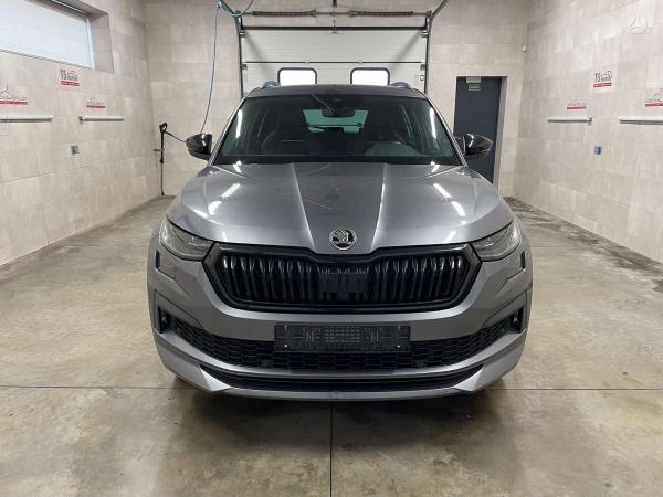 Pelēks Skoda Kodiaq 2022 Marijampole, ar dzinēja tilpumu 1.50 L un nobraukumu 198 tūkst. km par 23474 €, foto 2 vietnē AUTOMOTO.COM.LV