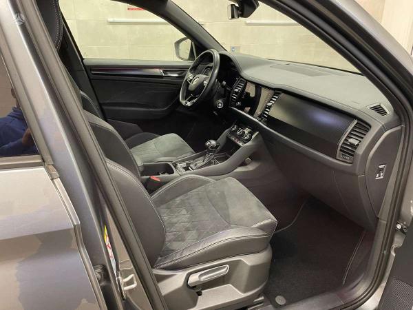 Pelēks Skoda Kodiaq 2022 Marijampole, ar dzinēja tilpumu 1.50 L un nobraukumu 198 tūkst. km par 23474 €, foto 10 vietnē AUTOMOTO.COM.LV