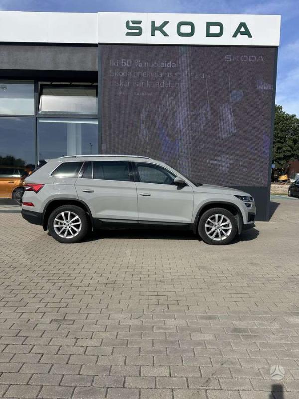 Grey Skoda Kodiaq 2022 in Klaipeda, with an engine capacity of 1.97 L and mileage of 82 thousand km for 29800 €, photo 1 on AUTOMOTO.COM.LV