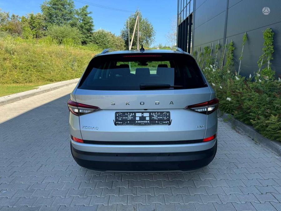 Серый Шкода Kodiaq 2022 в Вильнюс, объемом двигателя 1.97 л и пробегом 117 тыс. км за 28300 €, фото 9 на AUTOMOTO.COM.LV
