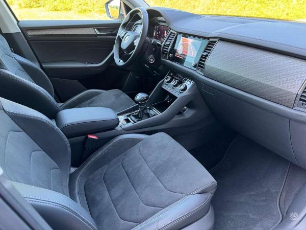 Grey Skoda Kodiaq 2022 in Vilnius, with an engine capacity of 1.97 L and mileage of 117 thousand km for 28300 €, photo 10 on AUTOMOTO.COM.LV