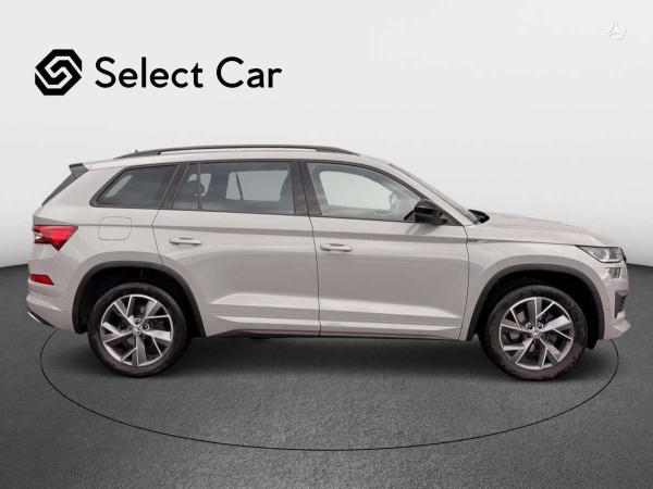 Pelēks Skoda Kodiaq 2022 Viļņa, ar dzinēja tilpumu 1.97 L un nobraukumu 155 tūkst. km par 27700 €, foto 4 vietnē AUTOMOTO.COM.LV