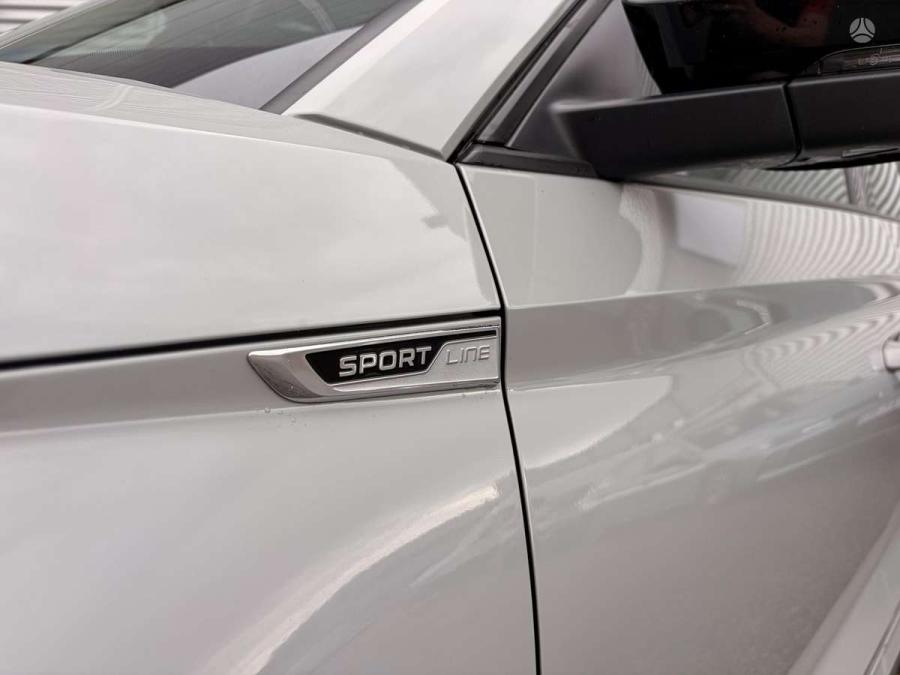 Grey Skoda Kodiaq 2022 in Vilnius, with an engine capacity of 1.97 L and mileage of 155 thousand km for 27700 €, photo 8 on AUTOMOTO.COM.LV