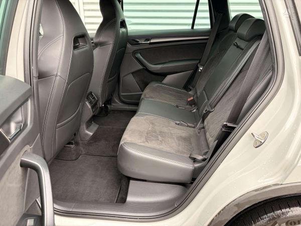 Pelēks Skoda Kodiaq 2022 Viļņa, ar dzinēja tilpumu 1.97 L un nobraukumu 155 tūkst. km par 27700 €, foto 9 vietnē AUTOMOTO.COM.LV