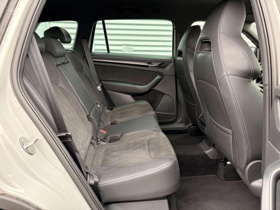 Grey Skoda Kodiaq 2022 in Vilnius, with an engine capacity of 1.97 L and mileage of 155 thousand km for 27700 €, photo 18 on AUTOMOTO.COM.LV