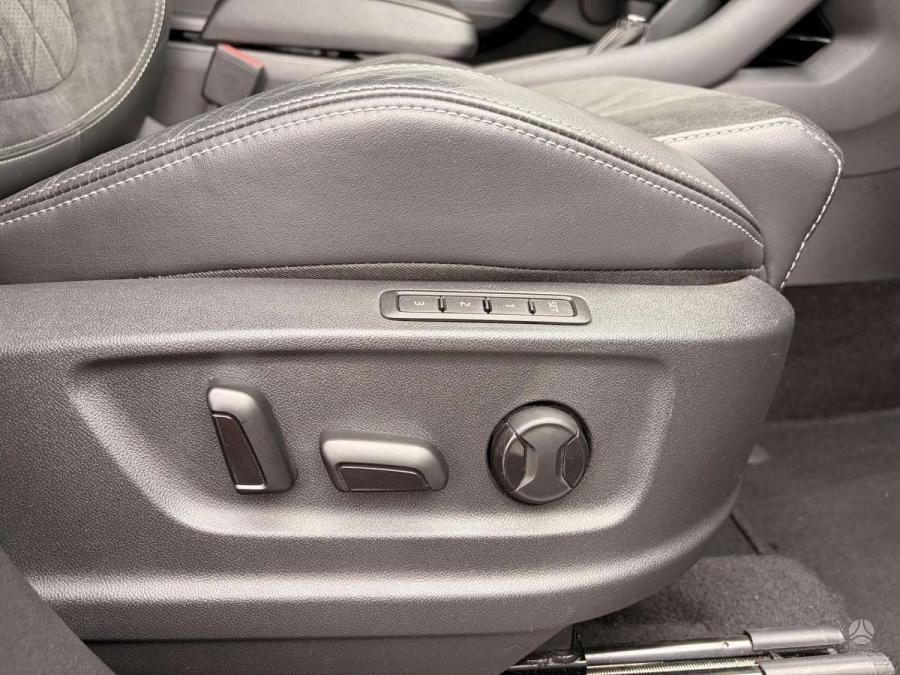 Grey Skoda Kodiaq 2022 in Vilnius, with an engine capacity of 1.97 L and mileage of 155 thousand km for 27700 €, photo 19 on AUTOMOTO.COM.LV
