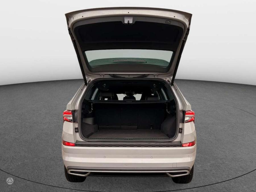 Grey Skoda Kodiaq 2022 in Vilnius, with an engine capacity of 1.97 L and mileage of 155 thousand km for 27700 €, photo 31 on AUTOMOTO.COM.LV
