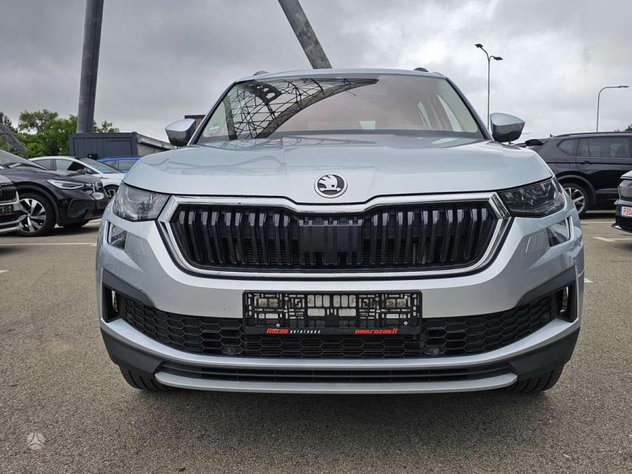 Pelēks Skoda Kodiaq 2022 Viļņa, ar dzinēja tilpumu 1.97 L un nobraukumu 193 tūkst. km par 22900 €, foto 4 vietnē AUTOMOTO.COM.LV