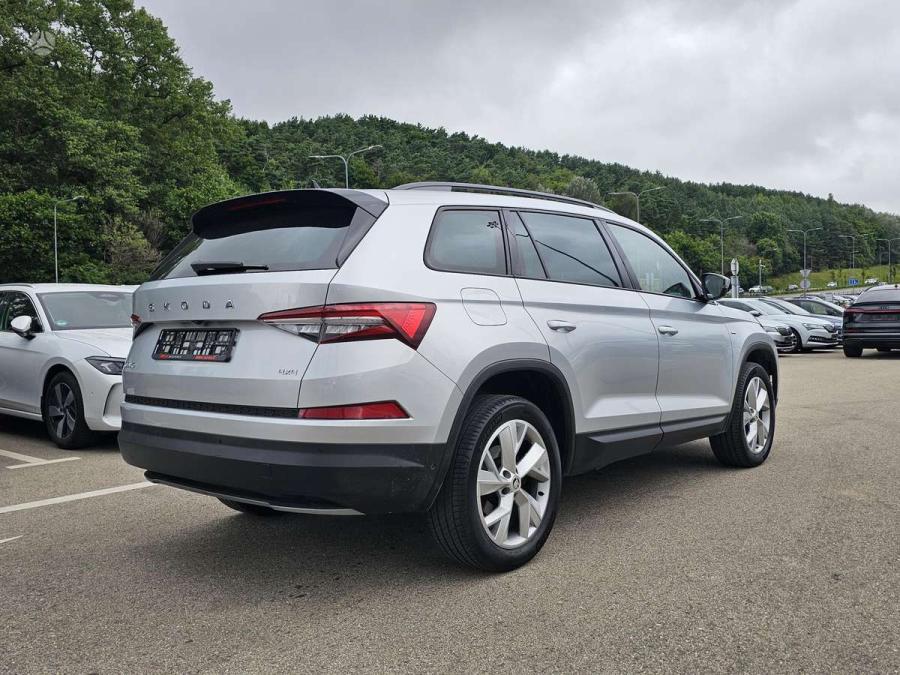 Pelēks Skoda Kodiaq 2022 Viļņa, ar dzinēja tilpumu 1.97 L un nobraukumu 193 tūkst. km par 22900 €, foto 5 vietnē AUTOMOTO.COM.LV