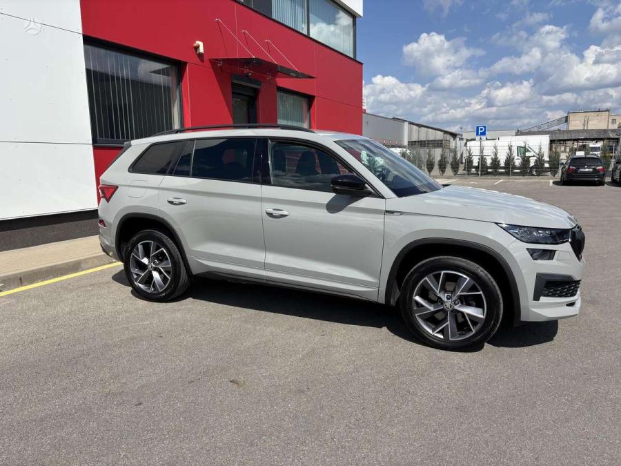 Grey Skoda Kodiaq 2022 in Panevezys, with an engine capacity of 1.97 L and mileage of 178 thousand km for 22500 €, photo 5 on AUTOMOTO.COM.LV