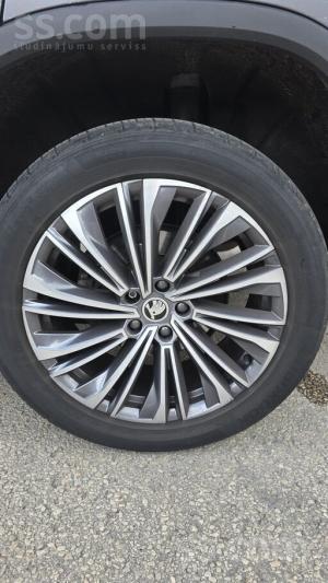 Pelēks Skoda Kodiaq 2022 Rīga, ar dzinēja tilpumu 2.00 L un nobraukumu 76 tūkst. km par 32990 €, foto 13 vietnē AUTOMOTO.COM.LV