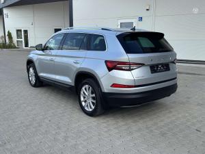 Серый Шкода Kodiaq 2022 в Вильнюс, объемом двигателя 1.97 л и пробегом 118 тыс. км за 28300 €, фото 4 на AUTOMOTO.COM.LV