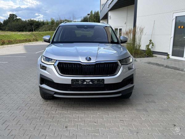 Pelēks Skoda Kodiaq 2022 Viļņa, ar dzinēja tilpumu 1.97 L un nobraukumu 118 tūkst. km par 28300 €, foto 8 vietnē AUTOMOTO.COM.LV