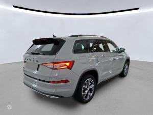 Серый Шкода Kodiaq 2022 в Вильнюс, объемом двигателя 1.50 л и пробегом 103 тыс. км за 27470 €, фото 3 на AUTOMOTO.COM.LV