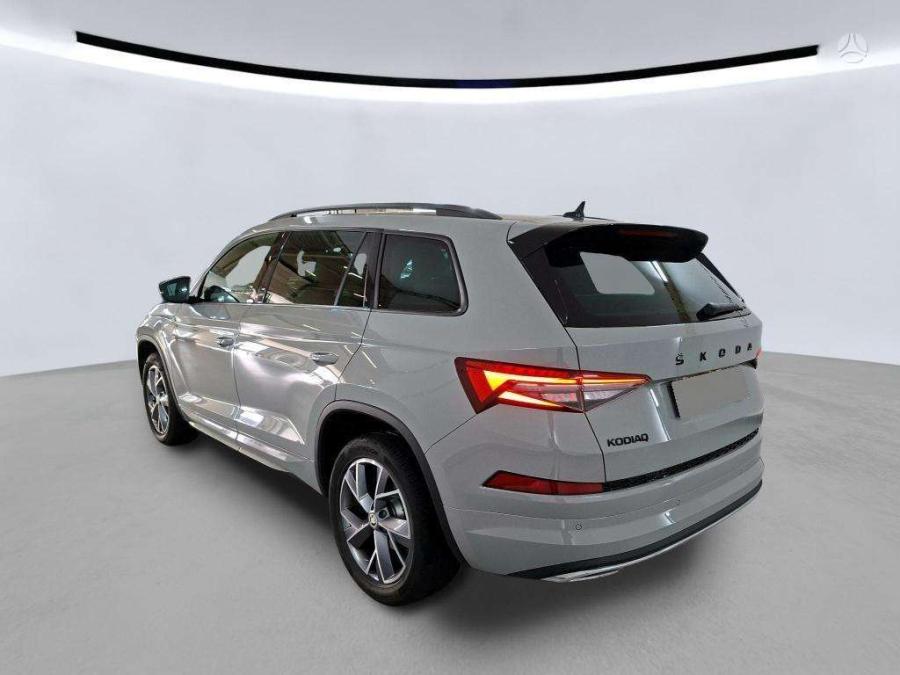 Серый Шкода Kodiaq 2022 в Вильнюс, объемом двигателя 1.50 л и пробегом 103 тыс. км за 27470 €, фото 6 на AUTOMOTO.COM.LV