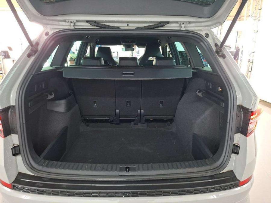 Серый Шкода Kodiaq 2022 в Вильнюс, объемом двигателя 1.50 л и пробегом 103 тыс. км за 27470 €, фото 14 на AUTOMOTO.COM.LV