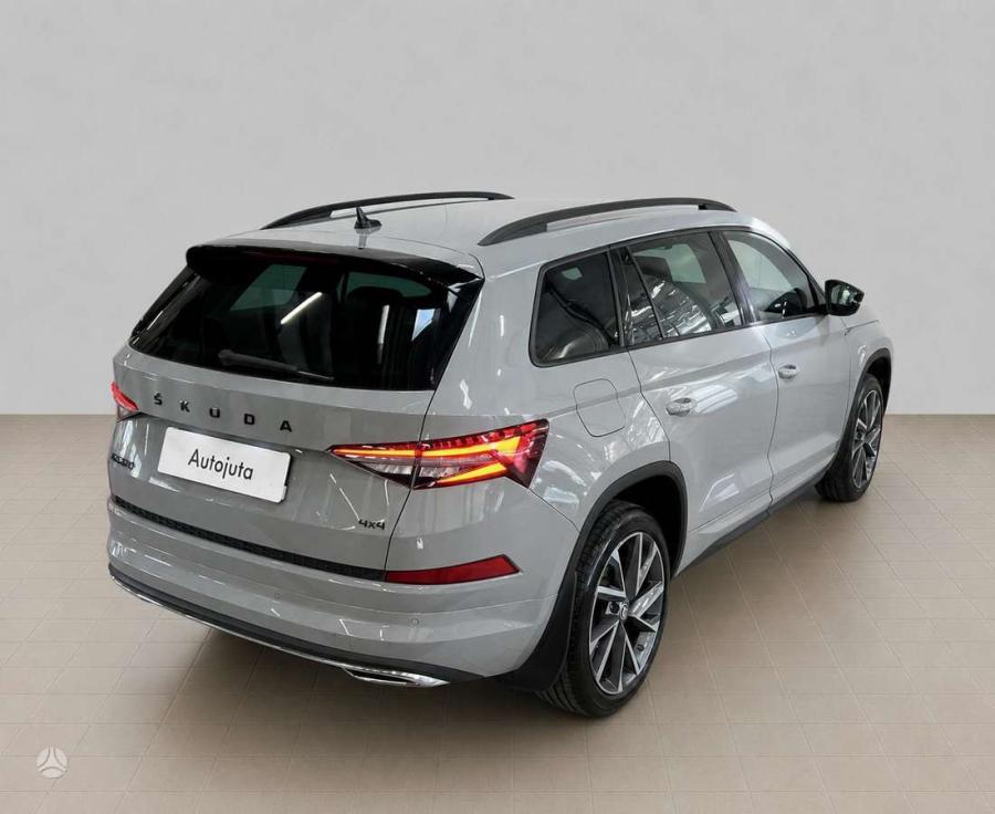 Grey Skoda Kodiaq 2022 in Kaunas, with an engine capacity of 1.98 L and mileage of 86 thousand km for 32800 €, photo 4 on AUTOMOTO.COM.LV