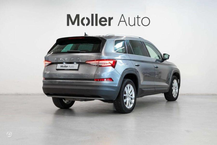 Grey Skoda Kodiaq 2022 in Vilnius, with an engine capacity of 2.00 L and mileage of 159 thousand km for 24500 €, photo 4 on AUTOMOTO.COM.LV
